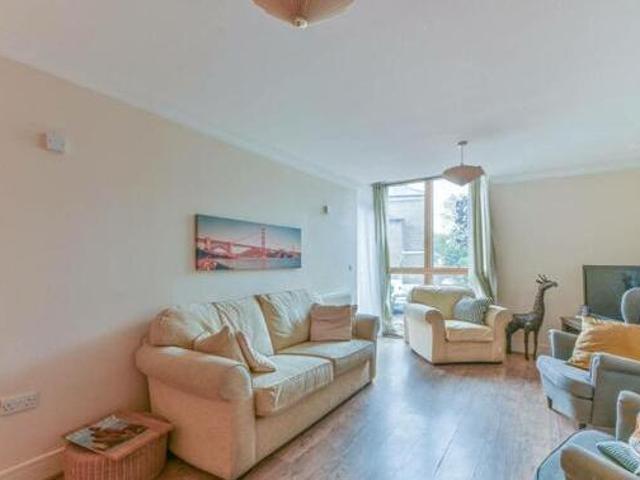2 Bedroom Flat For Sale In Croydon