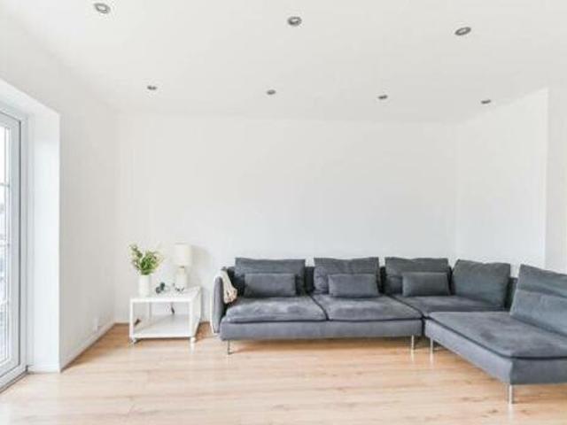 2 Bedroom Flat For Sale In Croydon