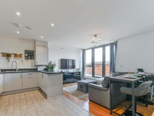 2 Bedroom Flat For Sale In Croydon