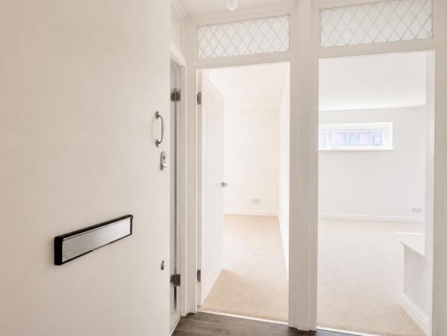 2 bedroom flat for sale in Crocus Way, Springfield, Chelmsford, CM1