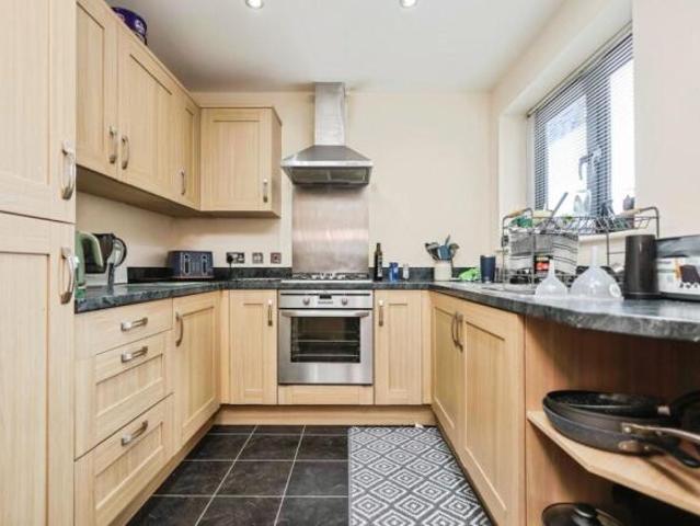 2 bedroom flat for sale in Crossley Road, Worcester, Worcestershire, WR5
