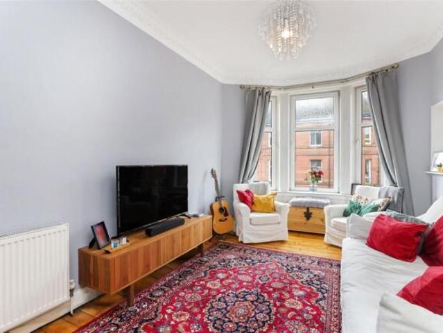 2 bedroom flat for sale in Crathie Drive, Thornwood, Glasgow, G11