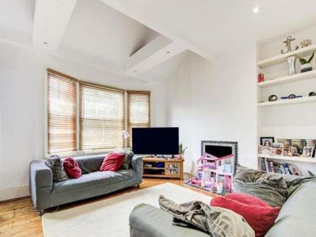 2 Bedroom Flat For Sale In Crabtree Estate, London