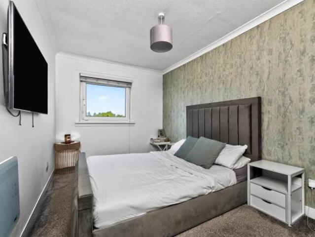 2 bedroom flat for sale in Craigbo Drive Flat 3/ Glasgow, G23