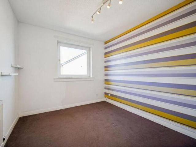 2 bedroom flat for sale in Craigievar Square, Edinburgh, EH12
