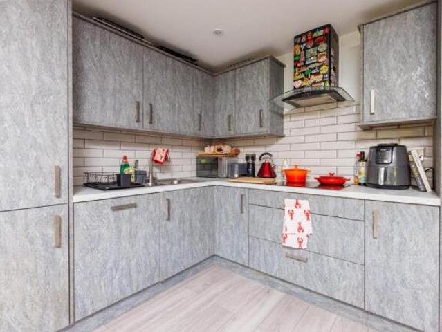 2 bedroom flat for sale in Crews Hole Road, Crews Hole, BS5