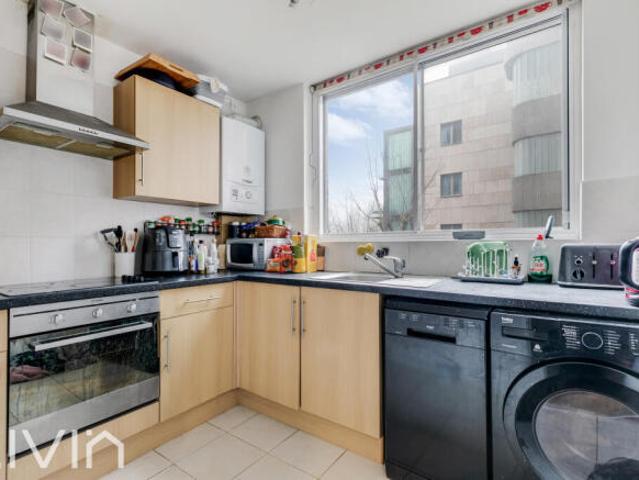 2 bedroom flat for sale in Cumberland Court, Cross Road, Croydon, Surrey, CR0