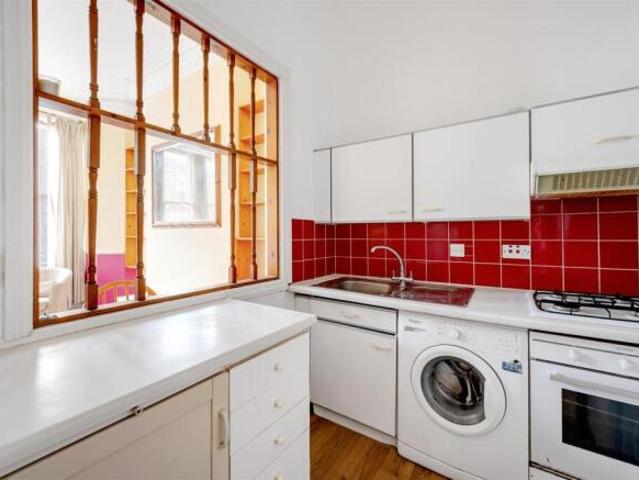 2 bedroom flat for sale in Cumberland Park, Poets Corner, Acton, W3