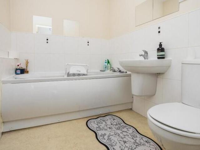 2 bedroom flat for sale in Cuthbert Cooper Place, Sheffield, S9