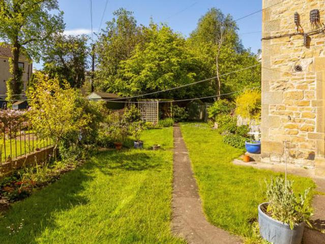 2 bedroom flat for sale in Darnell Road, Trinity, Edinburgh, EH5