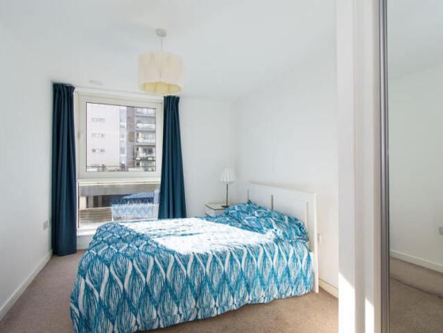 2 bedroom flat for sale in Davaar House, Ferry Court, Cardiff, CF11