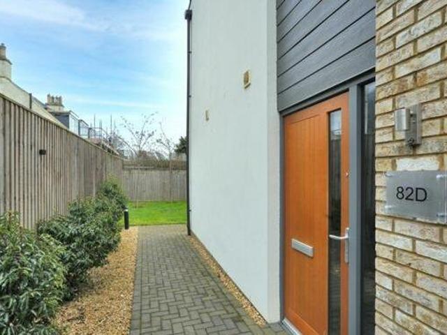 2 Bedroom Flat For Sale In Davidson´s Mains, Edinburgh