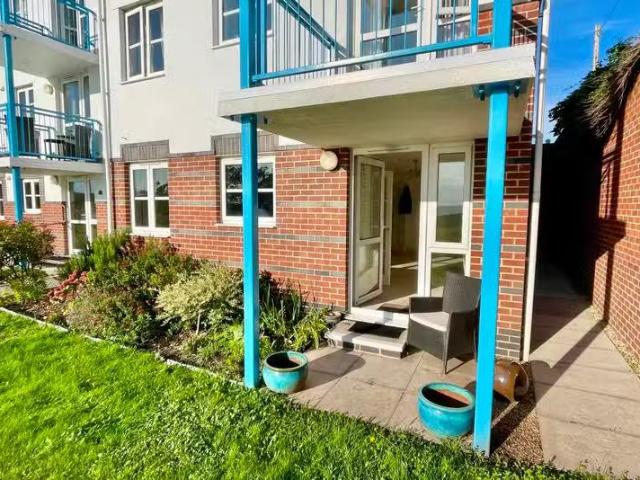 2 bedroom flat for sale in De Moulham Road, Swanage, BH19