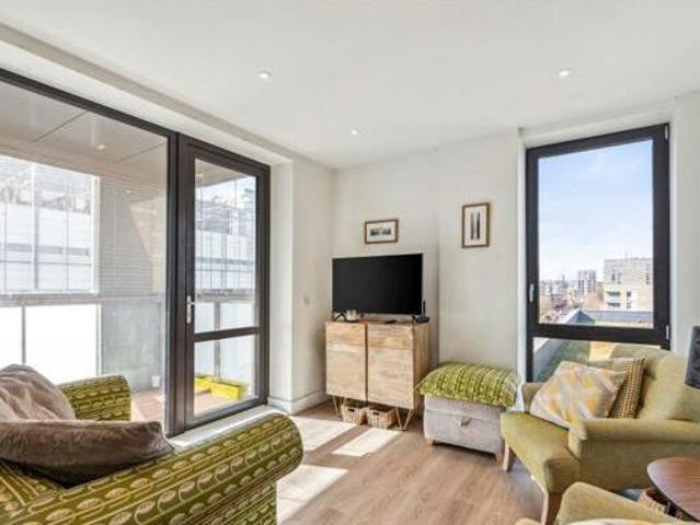 2 Bedroom Flat For Sale In Deauville Close, London