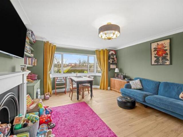 2 bedroom flat for sale in Deanhill Court, Upper Richmond Road West, SW14