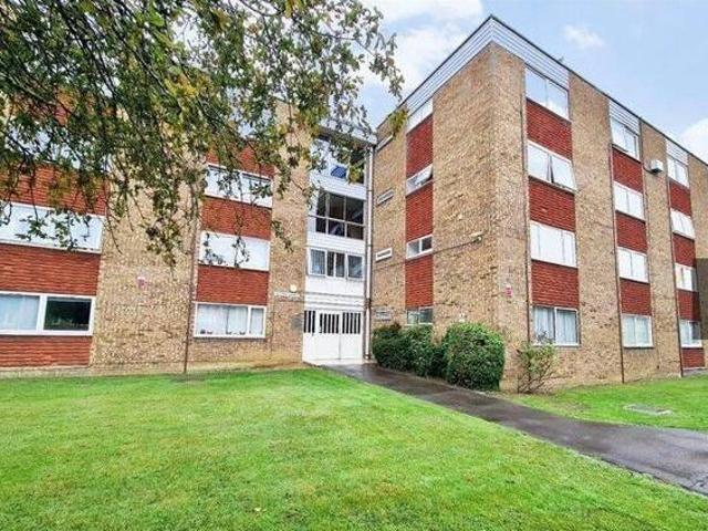 2 Bedroom Flat For Sale In Dearne Walk