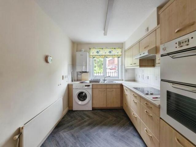 2 bedroom flat for sale in Deerhurst Court, Solihull, West Midlands, B91
