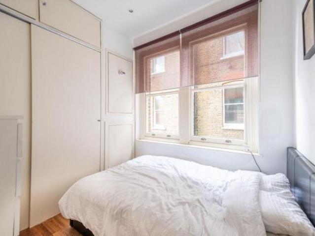2 bedroom flat for sale in Delaware Road, Maida Vale, London, W9