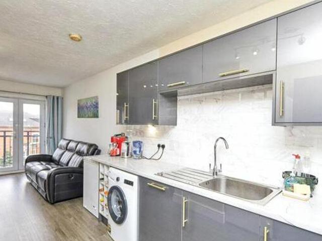 2 Bedroom Flat For Sale In Derby, Derbyshire