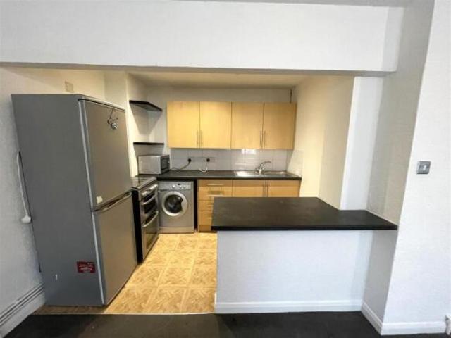 2 bedroom flat for sale in Devonshire Place, Brighton, BN2