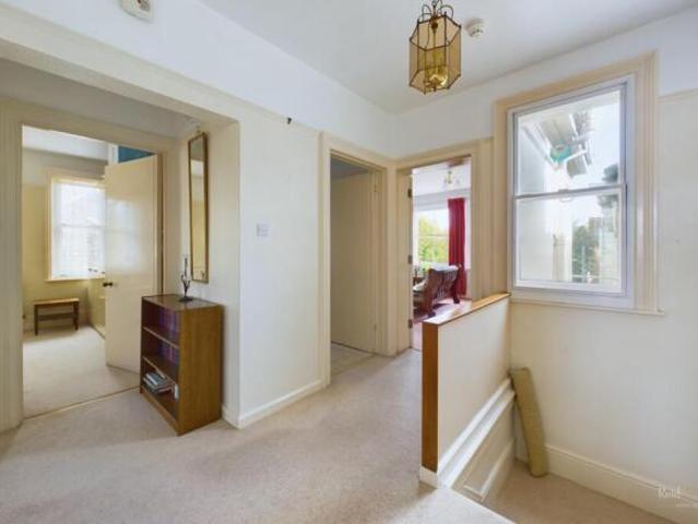 2 bedroom flat for sale in Devonshire Place, Eastbourne, BN21