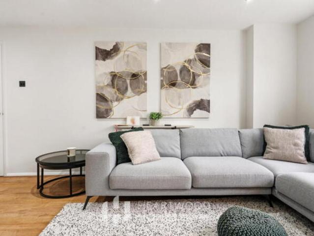 2 bedroom flat for sale in Dexter Close, St. Albans, AL1 5WB, AL1