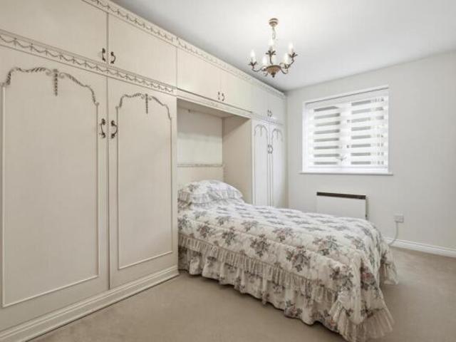 2 bedroom flat for sale in Dickens Court, Makepeace Road, Wanstead, E11