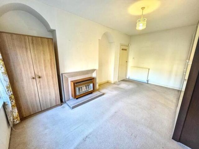 2 bedroom flat for sale in Dixon Avenue, Glasgow, G42