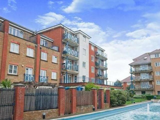 2 bedroom flat for sale in Dominica Court Eastbourne BN23