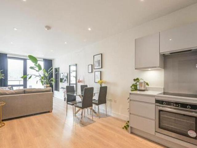 2 Bedroom Flat For Sale In Docklands, London