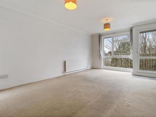 2 bedroom flat for sale in Dorchester Gardens, Worthing, BN11