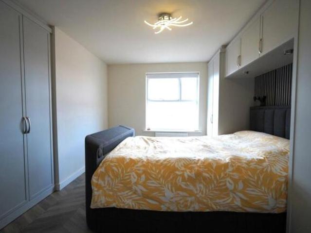 2 bedroom flat for sale in Dove Mews, Doncaster, South Yorkshire, DN4