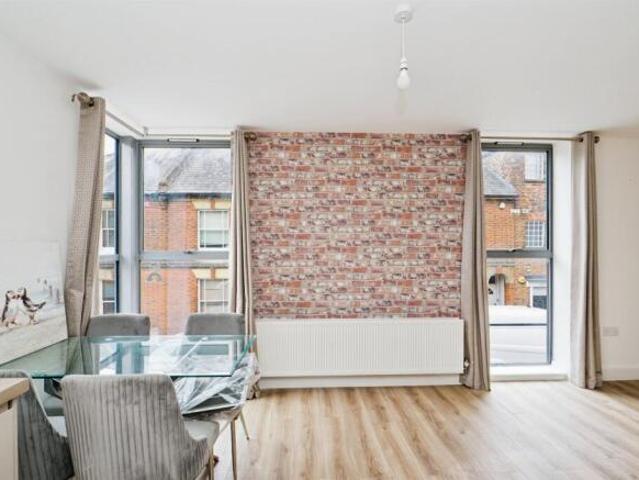 2 bedroom flat for sale in Dover Street, Canterbury, CT1