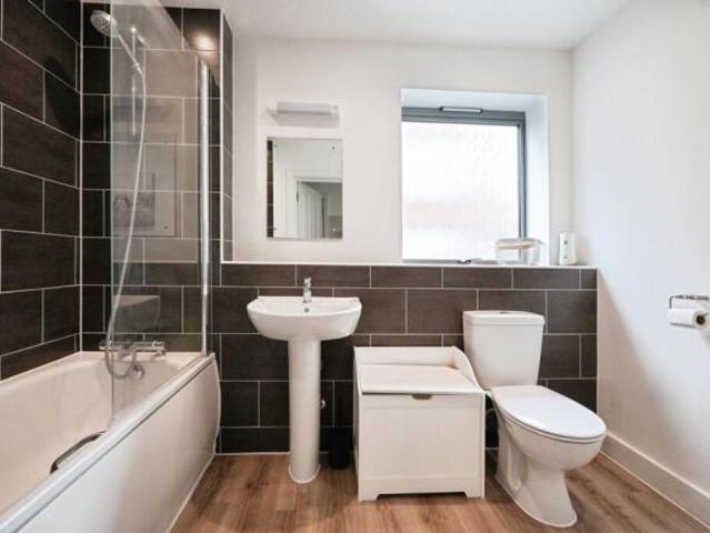 2 bedroom flat for sale in Dover Street, Canterbury, Kent, CT1