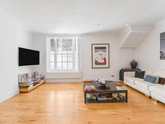 2 bedroom flat for sale in Draycott Avenue, Chelsea, SW3