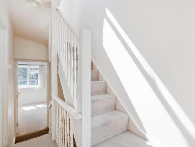 2 bedroom flat for sale in Dryden Road, Wimbledon, SW19