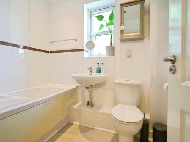 2 bedroom flat for sale in Drysdale Fold, Huddersfield, HD2