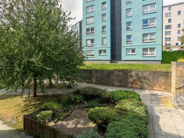 2 bedroom flat for sale in Dumbiedykes Road, Holyrood, Edinburgh, EH8