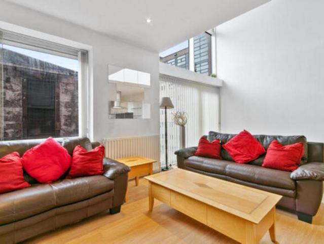 2 bedroom flat for sale in Dunlop Street, Merchant City, G1