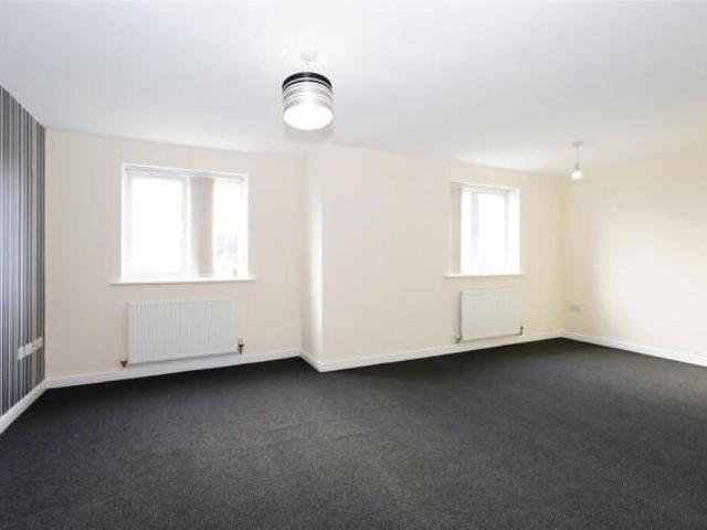 2 bedroom flat for sale in Dunoon Drive, Wolverhampton, West Midlands, WV4