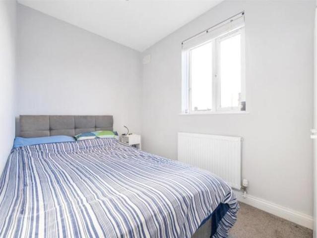2 bedroom flat for sale in Durban Road, West Norwood, SE27