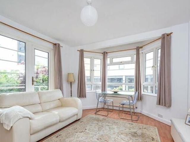 2 Bedroom Flat For Sale In Ealing Broadway, London