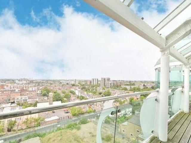 2 Bedroom Flat For Sale In Ealing, London