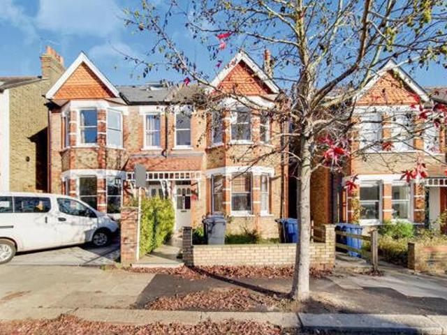 2 Bedroom Flat For Sale In Ealing, London