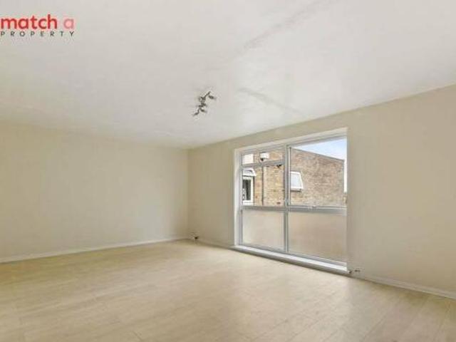 2 Bedroom Flat For Sale In Ealing, London
