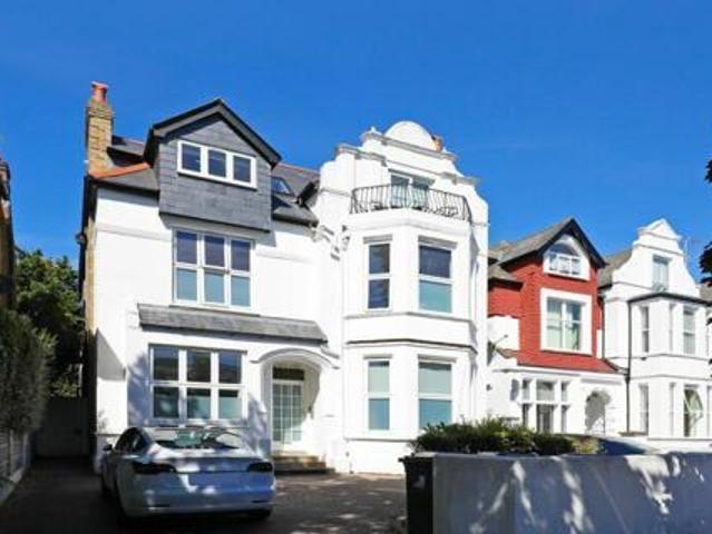 2 Bedroom Flat For Sale In Ealing, London