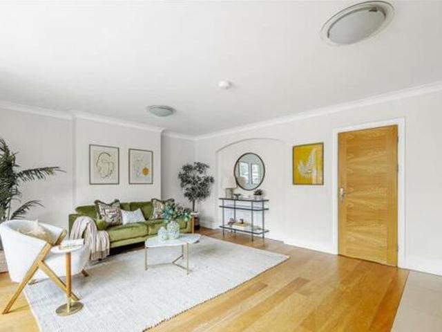 2 Bedroom Flat For Sale In Ealing, London