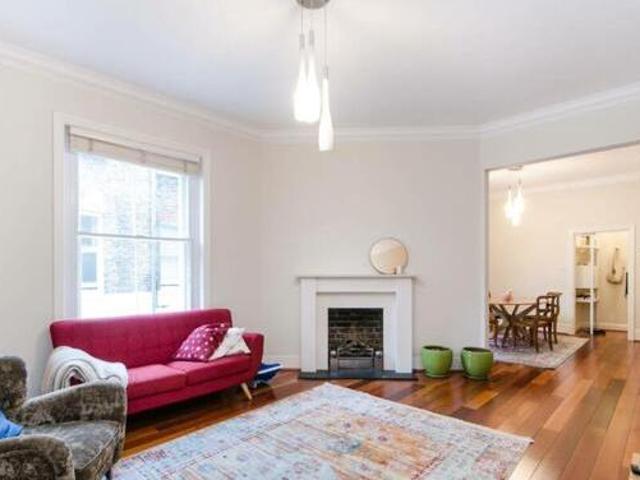 2 Bedroom Flat For Sale In Earls Court, London