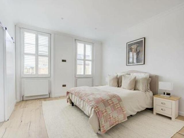 2 Bedroom Flat For Sale In Earls Court, London