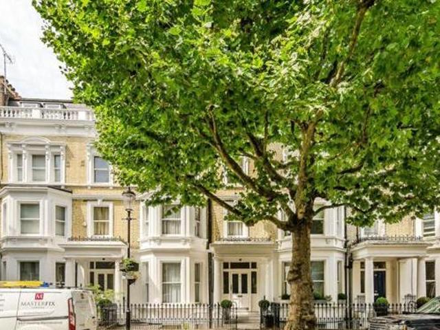 2 Bedroom Flat For Sale In Earls Court, London